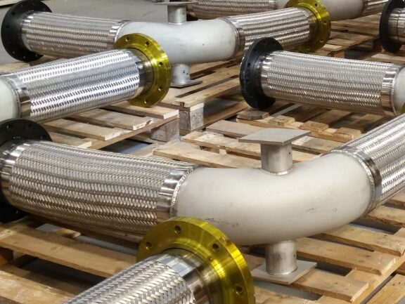 Dog Leg Metallic Hose Assemblies | Flexmetallic Industries